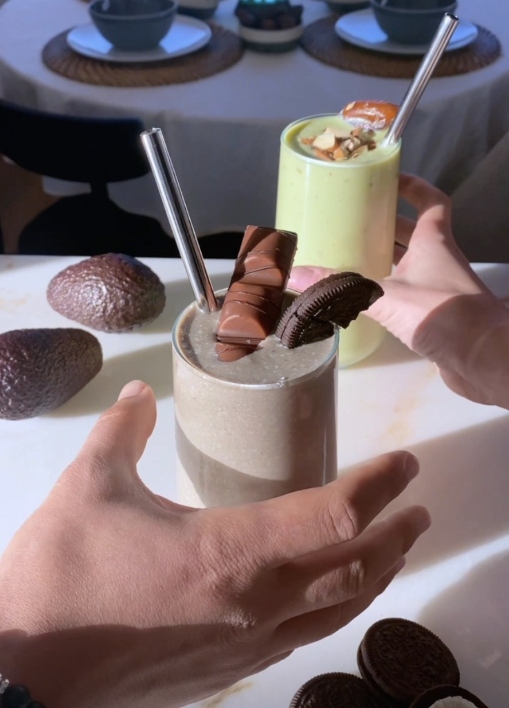 Indulgent Moroccan Avocado Milkshake (ZaaZaa) - by kayou