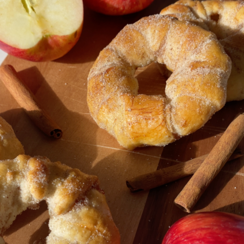 The Best Apple Puff Pastry Rings (so easy to make) - by kayou